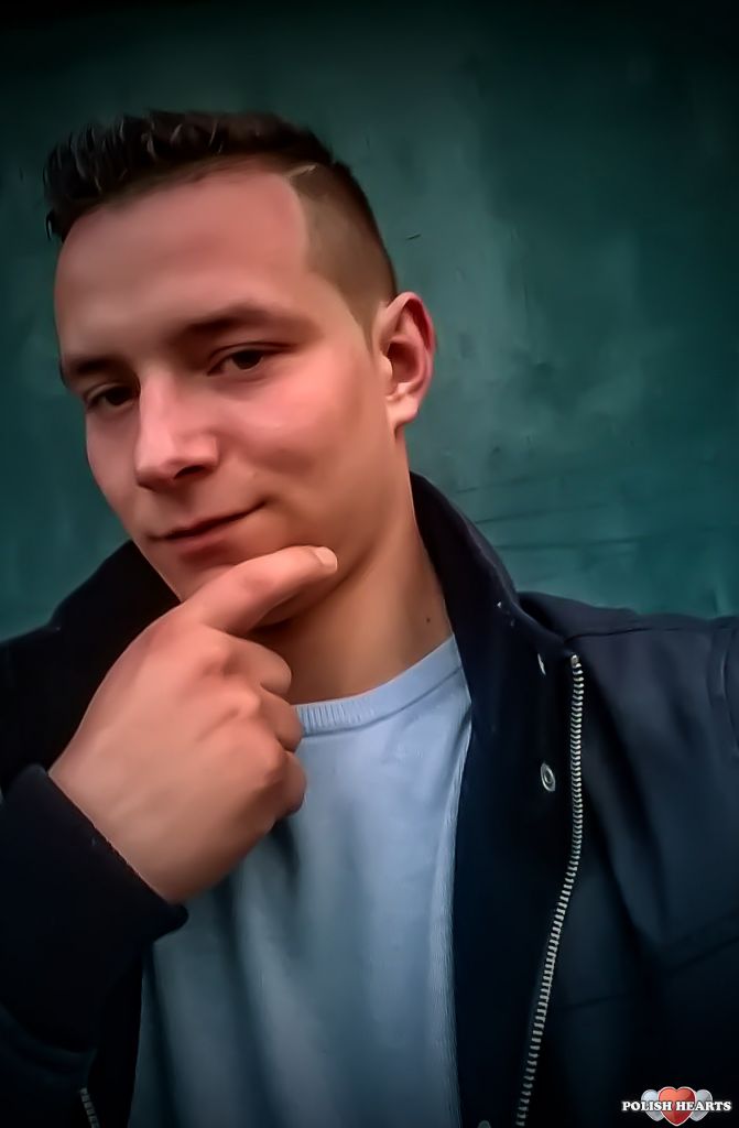 Handsome Polish man: user: TomaSLU, 34 years old