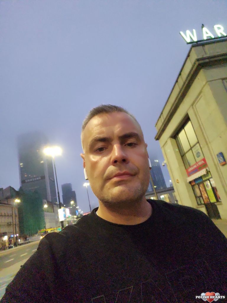 Handsome Polish man: user: Alanderek, 40 years old